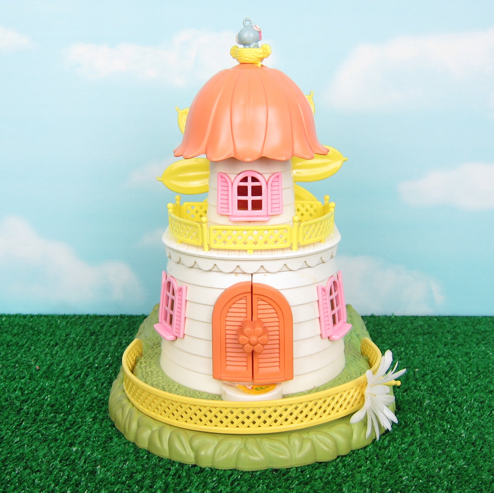 Charmkins Flower Mill Play Set Windmill with Whippoorwill, Chrysanthem ...